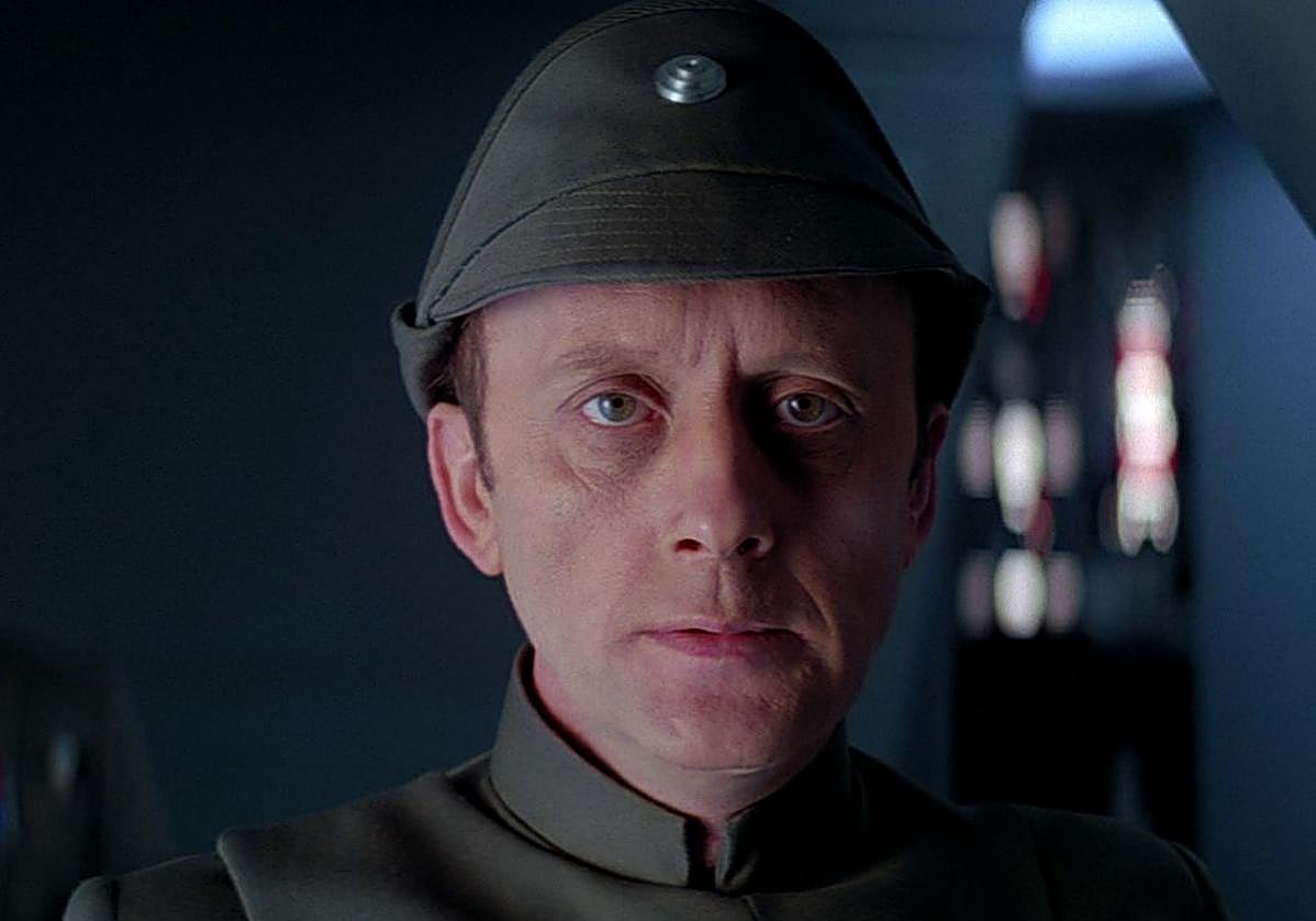 Muere Kenneth Colley, el almirante Piett de 'Star Wars' y rostro de Jesús en 'La vida de Brian ...